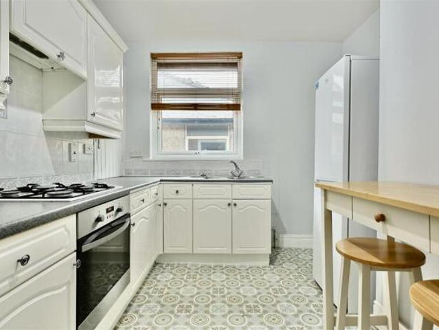2 bedroom flat for rent in Ferndene Grove, Newcastle Upon Tyne, NE7