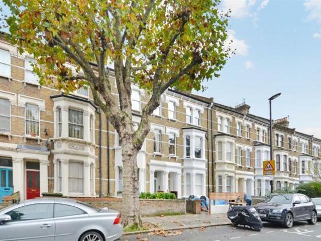 2 bedroom flat for rent in Fernhead Road, W9