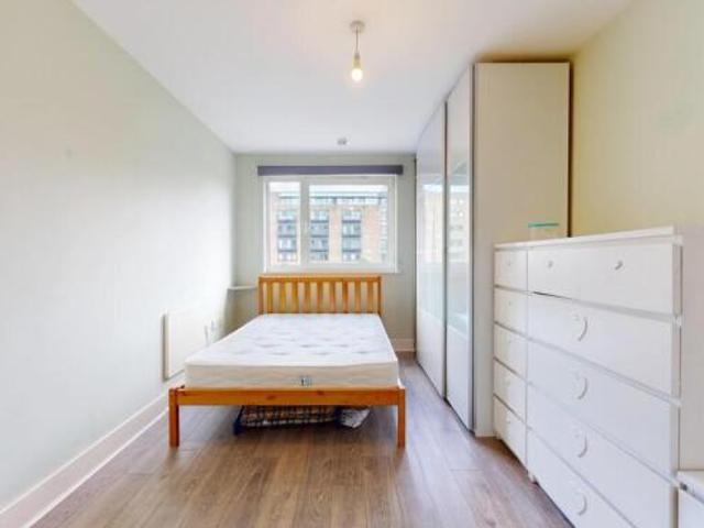 2 bedroom flat for rent in Ferry Court, Butetown, Cardiff, CF11