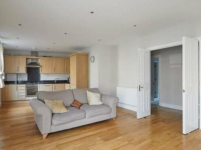 2 bedroom flat for rent in Ferry Quays Courtyard Brentford TW8