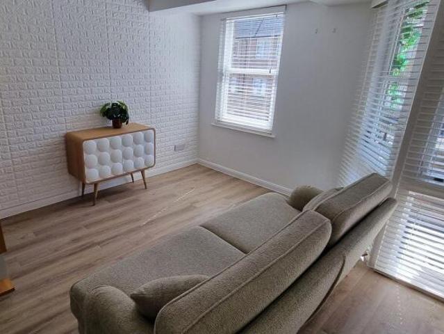 2 bedroom flat for rent in Ferry Street, Isle of Dogs, E14