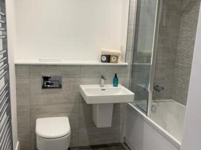2 bedroom flat for rent in Festival Court, Glasgow, G51