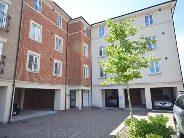 2 bedroom flat for rent in Ffordd James Mc Ghan, Cardiff, CF11