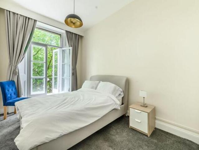2 bedroom flat for rent in Finborough Road, Chelsea, London, SW10