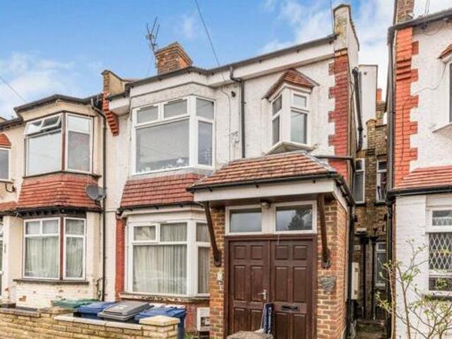 2 Bedroom Flat For Rent In Finchley