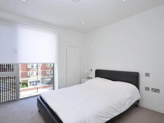 2 bedroom flat for rent in Finchley Road, Hampstead, NW3