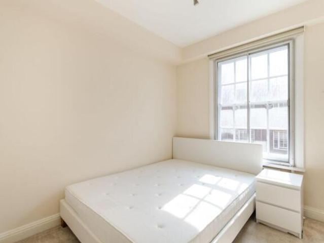 2 bedroom flat for rent in Finchley Road, St John's Wood, London, NW8