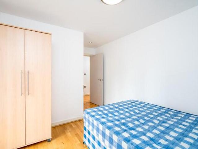 2 bedroom flat for rent in Fieldgate Street, London, E1