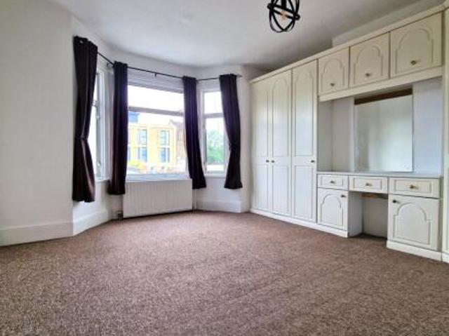 2 bedroom flat for rent in Fillebrook Road, Leytonstone E11