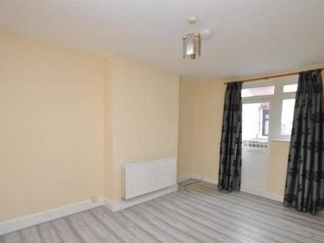 2 bedroom flat for rent in Firle Road Eastbourne BN22