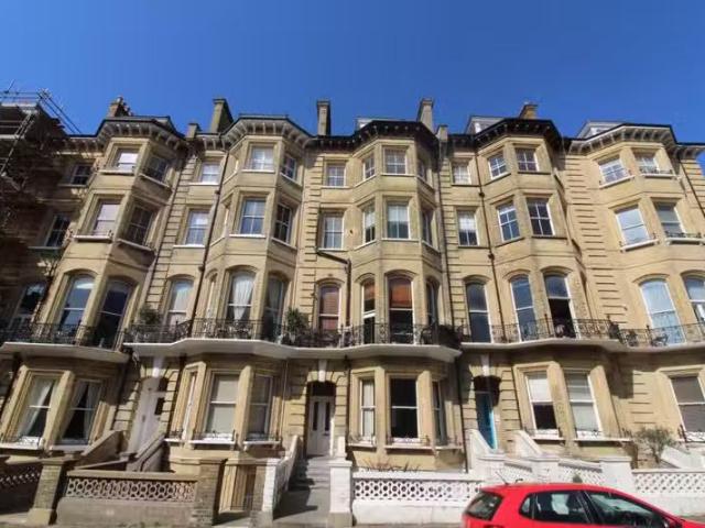 2 bedroom flat for rent in First Avenue, Hove, East Susinterac.