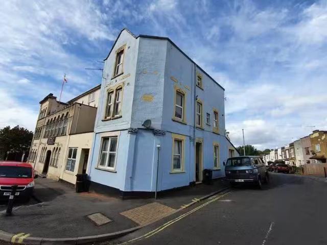 2 bedroom flat for rent in Fishponds Road, Eastville, Bristol.