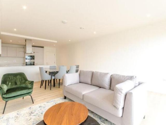 2 bedroom flat for rent in Fitzgerald Court, Angel, London, N1