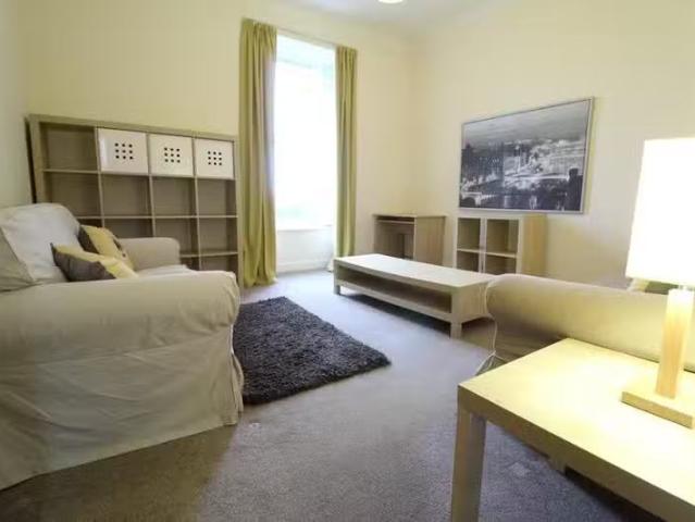 2 bedroom flat for rent in Fonthill Road, First Floor, Aberdee.