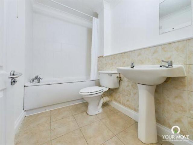 2 bedroom flat for rent in Fort Hill, Margate, Kent, CT9