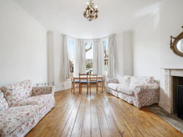 2 bedroom flat for rent in Fordwych Road, London, NW2
