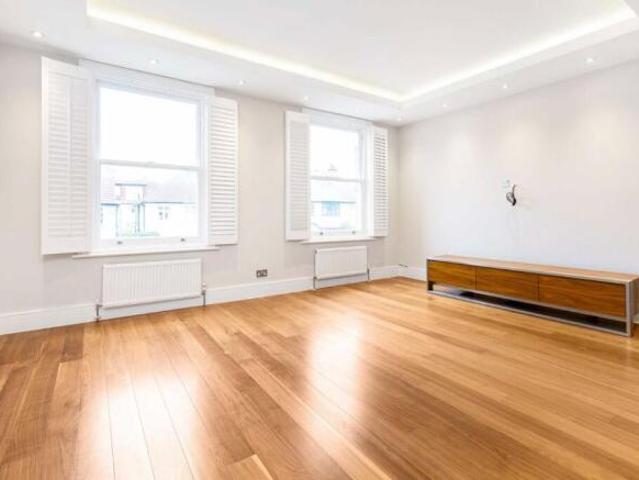 2 bedroom flat for rent in Forest Hill Road, East Dulwich, SE22