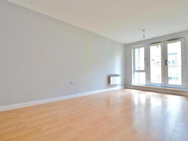 2 bedroom flat for rent in Foundry Court, Mill Street, Slough, SL2