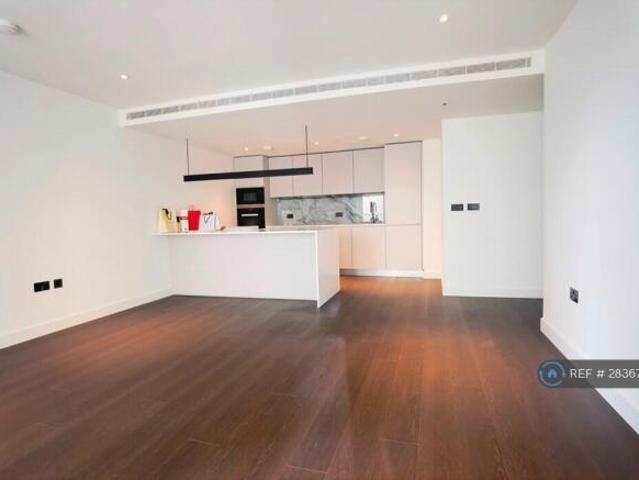 2 bedroom flat for rent in Fountain Park Way, London, W12