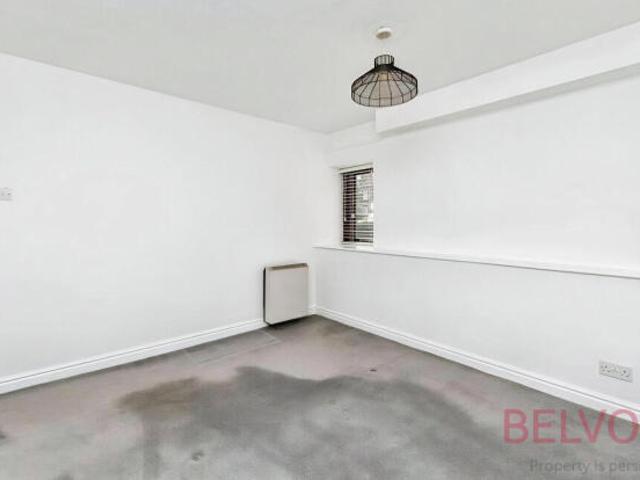 2 bedroom flat for rent in Fountain Street, Morley, LS27
