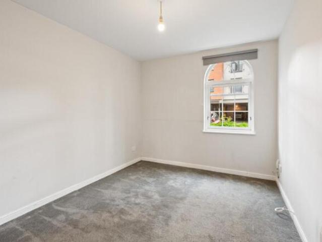 2 bedroom flat for rent in Fox Street, Leith, Edinburgh, EH6