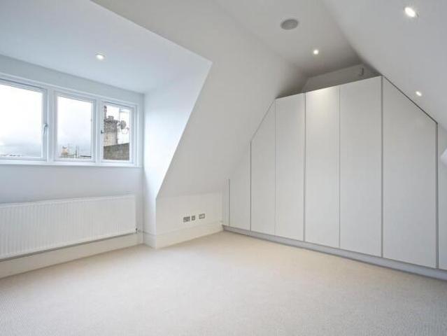 2 bedroom flat for rent in Flood Street, London SW3