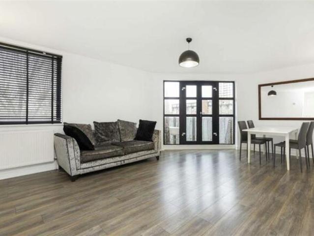 2 bedroom flat for rent in Florida Street, Bethnal Green, E2