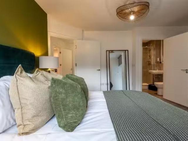 2 bedroom flat for rent in Flat D4, Marina Place, Birmingham.