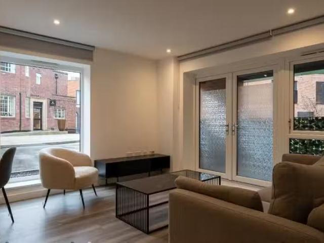 2 bedroom flat for rent in Flat F37, Marina Place, Birmingham.