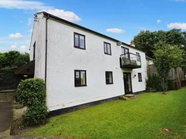2 bedroom flat for rent in Flat, Fenman Court, Station Road.