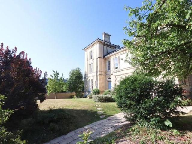 2 bedroom flat for rent in Flat, Tuscany House, Durdham Park, Bristol, BS6