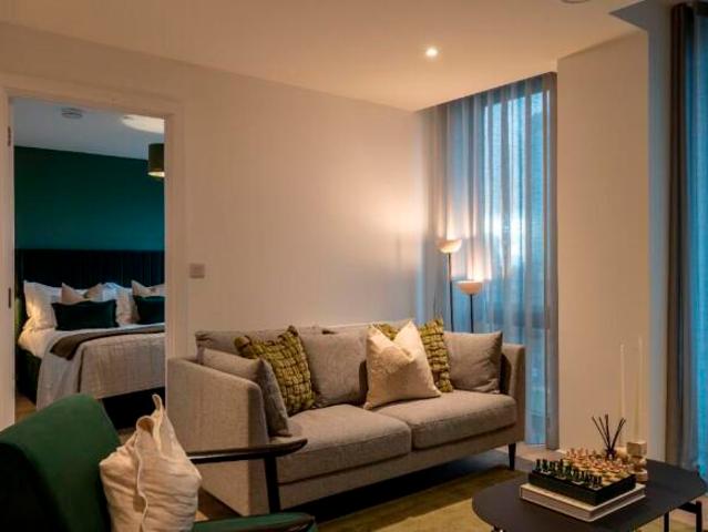 2 bedroom flat for rent in Flat 1802, Regent Trading Estate, Oldfield Road, Manchester, Greater Manchester, M5