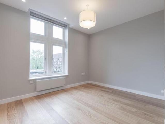 2 bedroom flat for rent in Flat 11 Leigh Court 6 Avonmore Road, W14