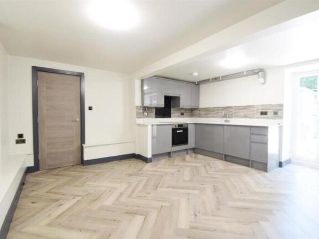 2 bedroom flat for rent in Flat 1, 14 Tapton House Road, Sheffield, S10