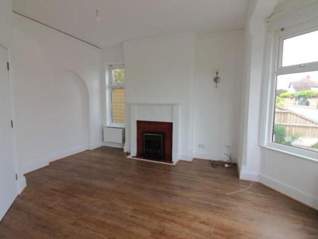 2 bedroom flat for rent in Flat 1, St. Albans Road, Nottingham, NG6