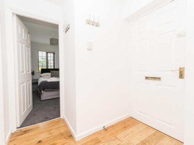 2 bedroom flat for rent in Flat 2 Hanover Court Morley Leeds LS27 8WQ, LS27