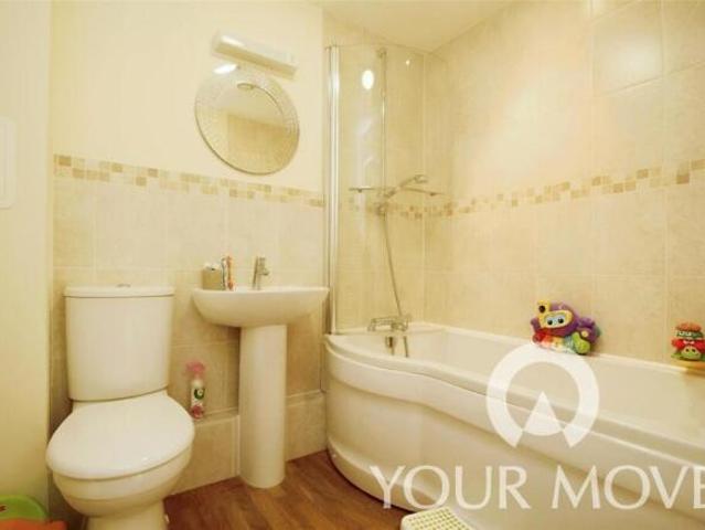 2 bedroom flat for rent in Flat 2 North Lawns Lawn Road, Northfleet, Gravesend, Kent, DA11