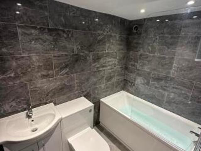 2 bedroom flat for rent in Flat 2 Russell Terrace, CV31 1HE, CV31