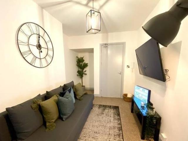2 bedroom flat for rent in Flat 3 32 Portland Street Lincoln LN5 7JX LN5