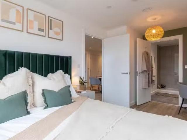 2 bedroom flat for rent in Flat 46, Hairpin House, 230 Bradfor.
