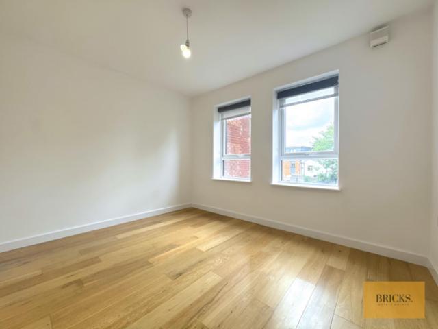 2 bedroom flat for rent in Flat 5, Rothesay Road, Luton, LU1