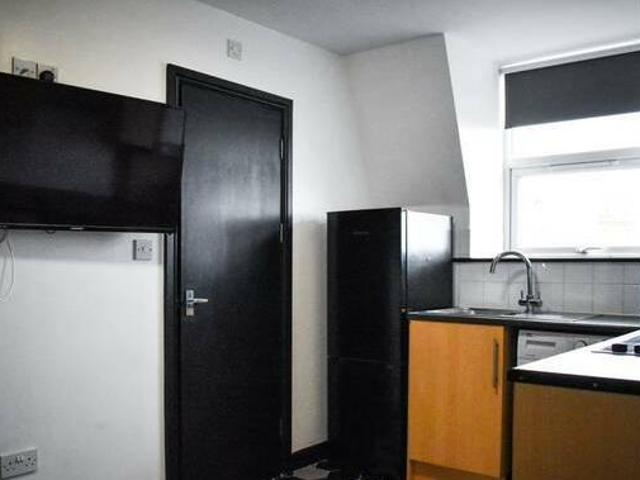 2 bedroom flat for rent in Flat 5 The Rayner Building 98100 Portland Street Lincoln LN5 7LE LN5