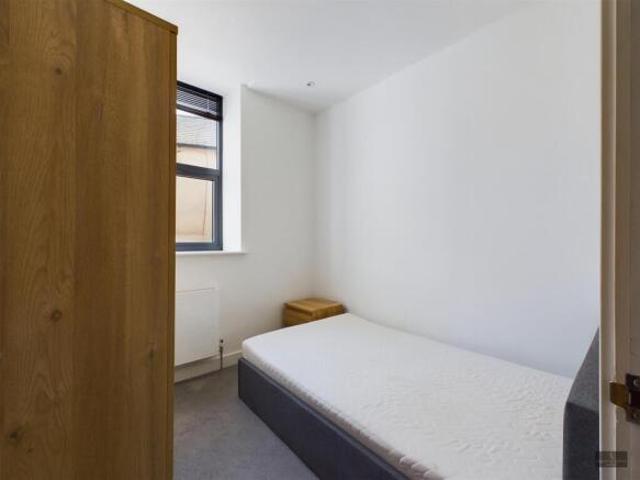 2 bedroom flat for rent in Flat 6 Moose Hall Apartments, Toronto Road, Exeter, EX4