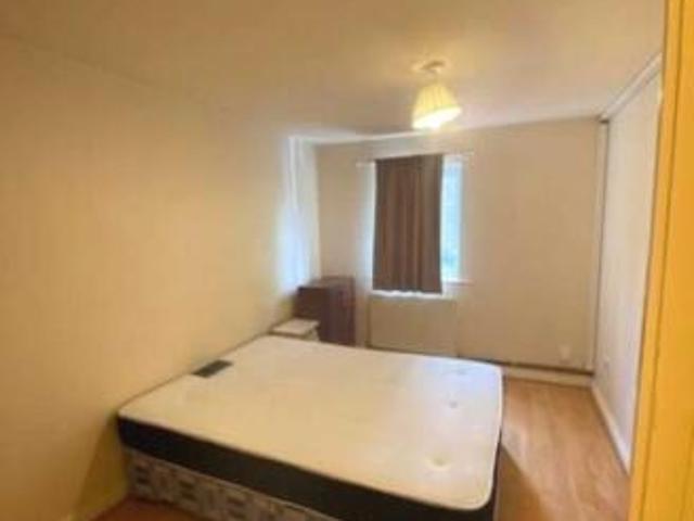 2 bedroom flat for rent in Flat 6, Wellington Road, Fallowfield, M14