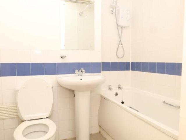 2 bedroom flat for rent in Flat 7/2 3 Blackfriars Road Glasgow G1 1QL, G1