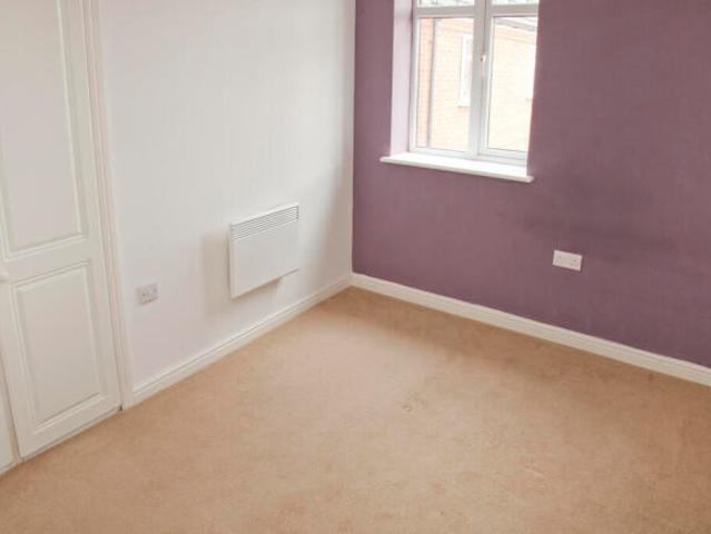 2 bedroom flat for rent in Flaxley Road, Lincoln, LN2