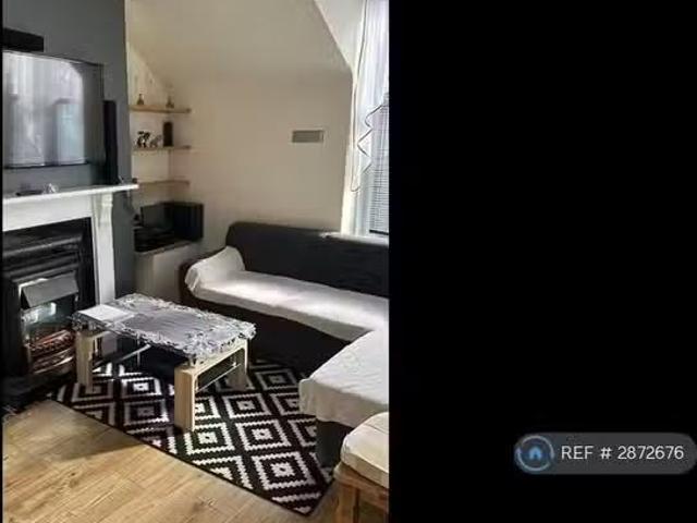 2 bedroom flat for rent in Froghall Road, Aberdeen, AB24
