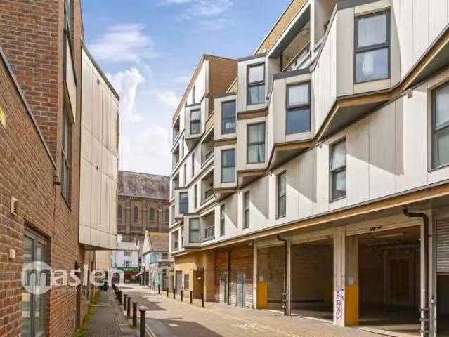 2 bedroom flat for rent in Francis Street, Brighton, BN1