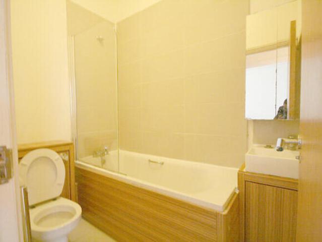 2 bedroom flat for rent in Freegrove Road, Islington, N7