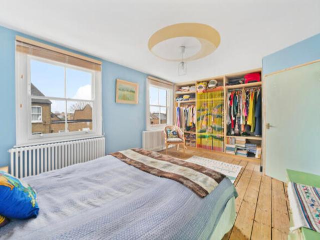 2 bedroom flat for rent in Friary Road, Peckham, SE15